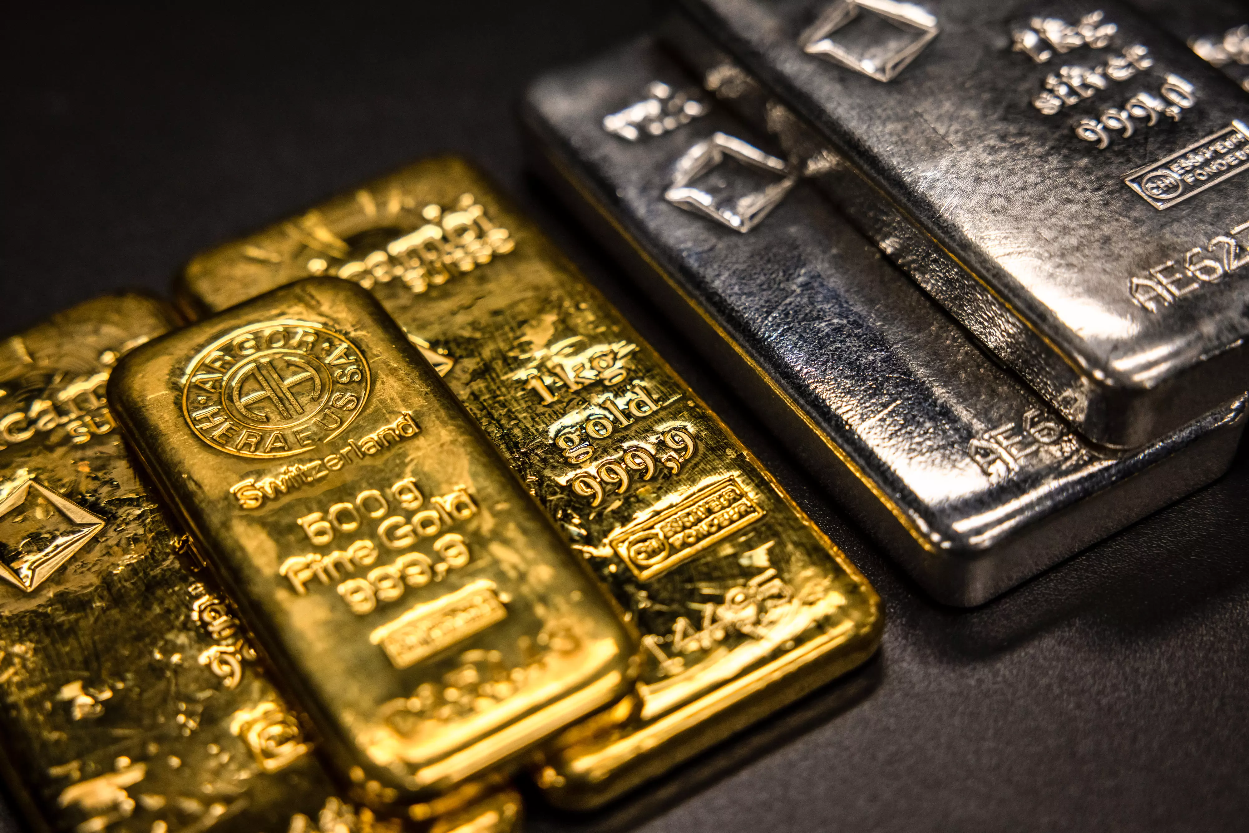 Gold Surges, Silver Explodes: Fresh Record Highs in a “Thin Holiday ...